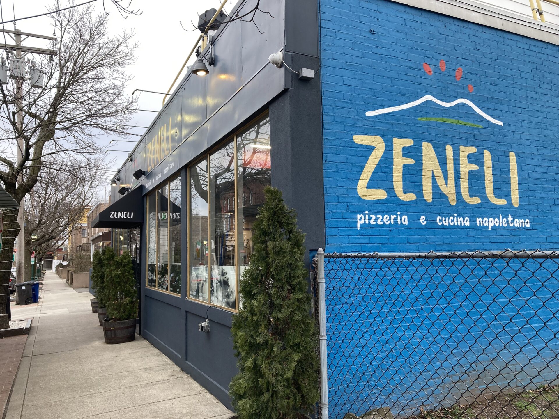 【ニューヘイブン】なめちゃいけない絶品トマトピザ イタリア人街のZENELI | ワイすく